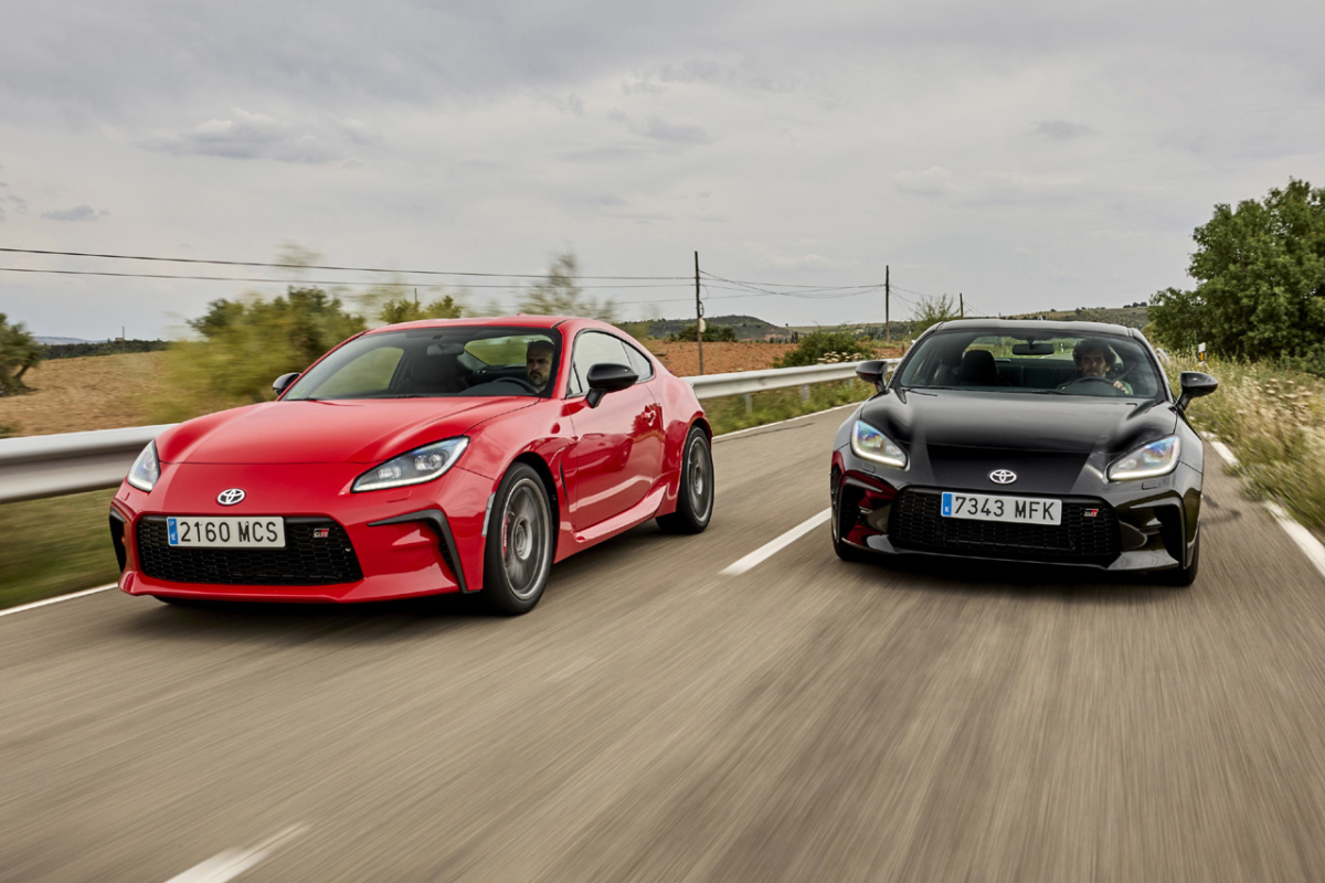 PRUEBA en VÍDEO del Toyota GR86 y GR86 Circuit Pack - Periodismo del Motor