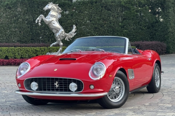 A la venta una réplica del Ferrari 250 GT California Spider, ¿podrías ...