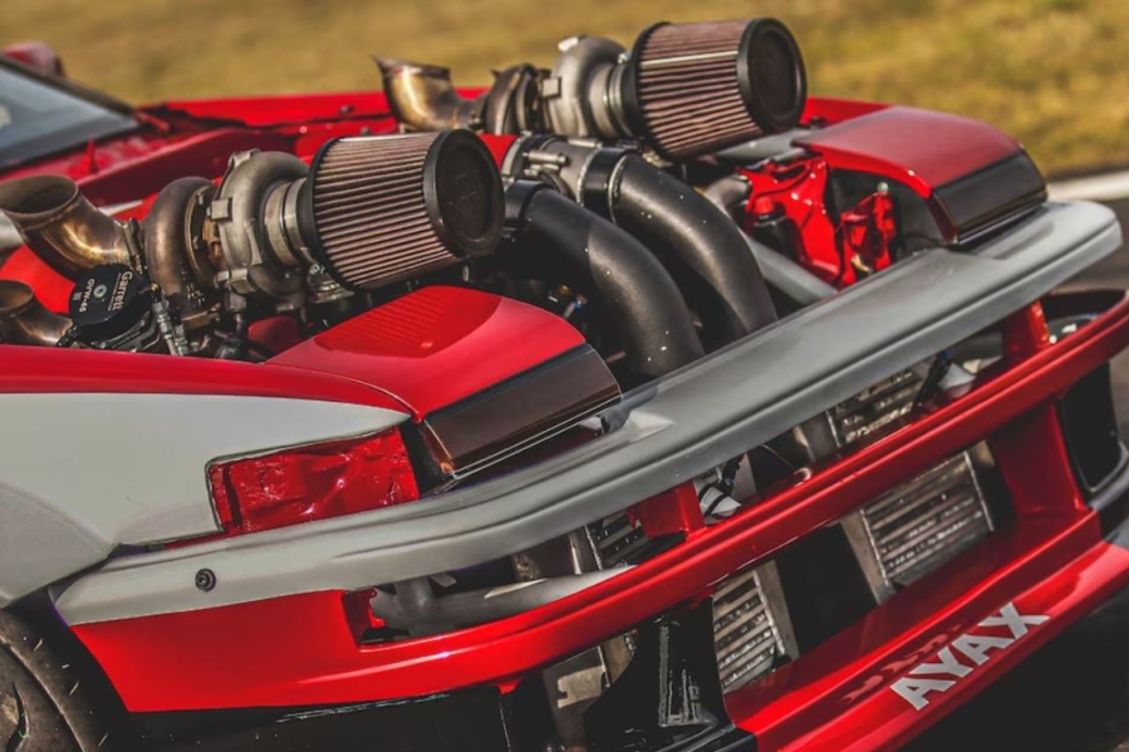 ¡Para explotar la cabeza! Este Toyota Corolla AE86 equipa un motor ...