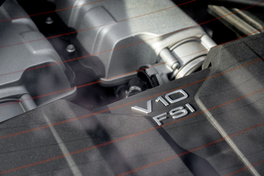 PRUEBA: Audi R8 Coupé RWD, propulsión = diversión