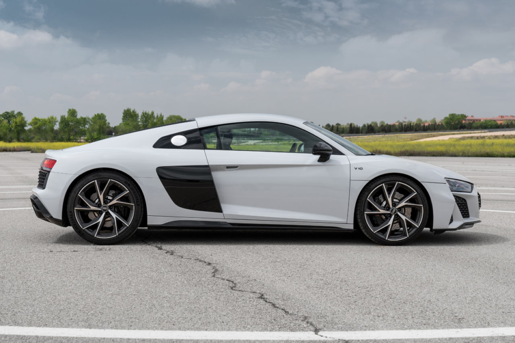 PRUEBA: Audi R8 Coupé RWD, propulsión = diversión