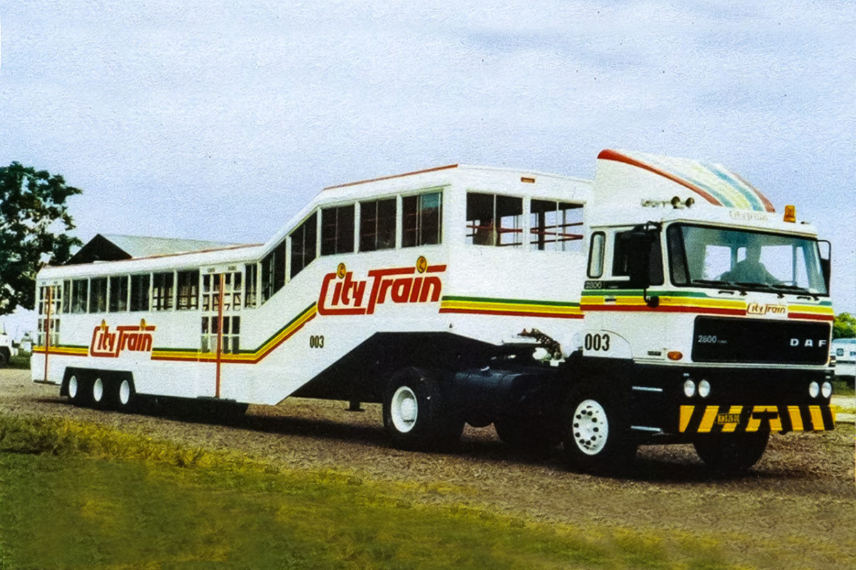 DAF Super CityTrain, el autobús más largo del mundo mide 32 metros y ...