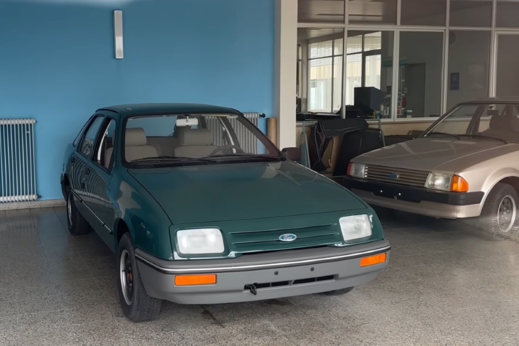 ¿Qué Ford sin estrenar guardaba este concesionario abandonado ...