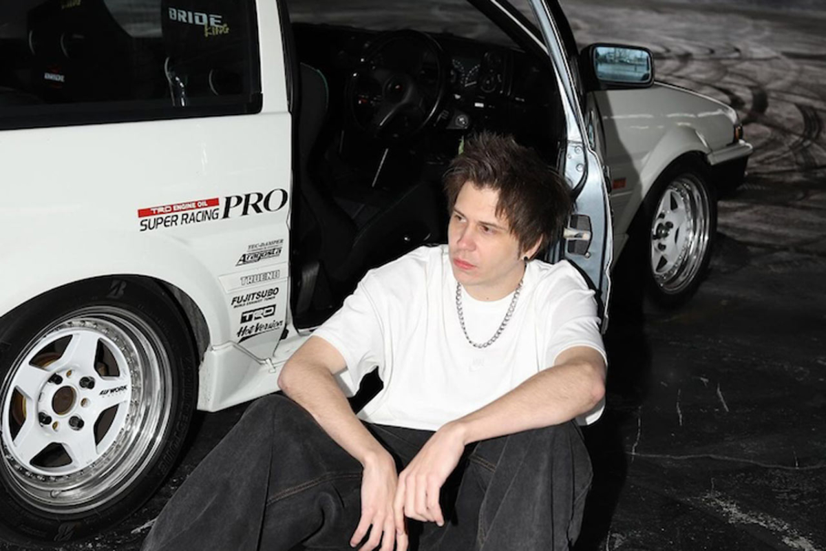 El Rubius cumple su sueño y monta en un Toyota AE86 Trueno con el Rey ...