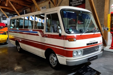 Mazda Parkway Rotary 26, un autobús muy exclusivo y extremadamente raro ...