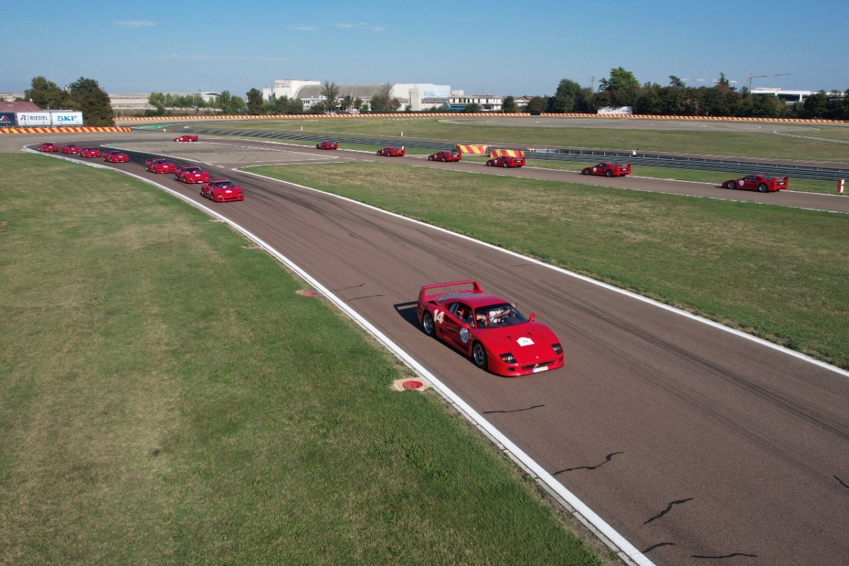 Las mejores imágenes del Ferrari F40 Legacy Tour 2023 - Periodismo del ...