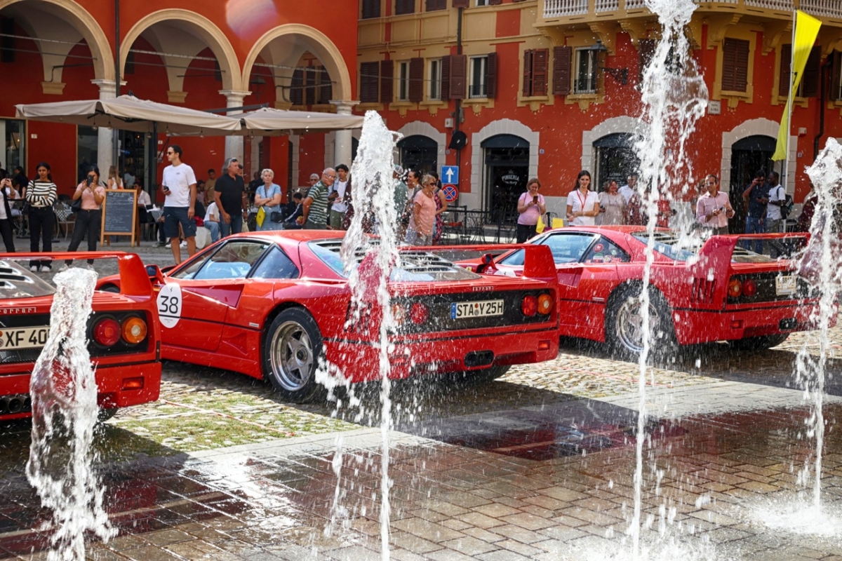 Las mejores imágenes del Ferrari F40 Legacy Tour 2023 - Periodismo del ...
