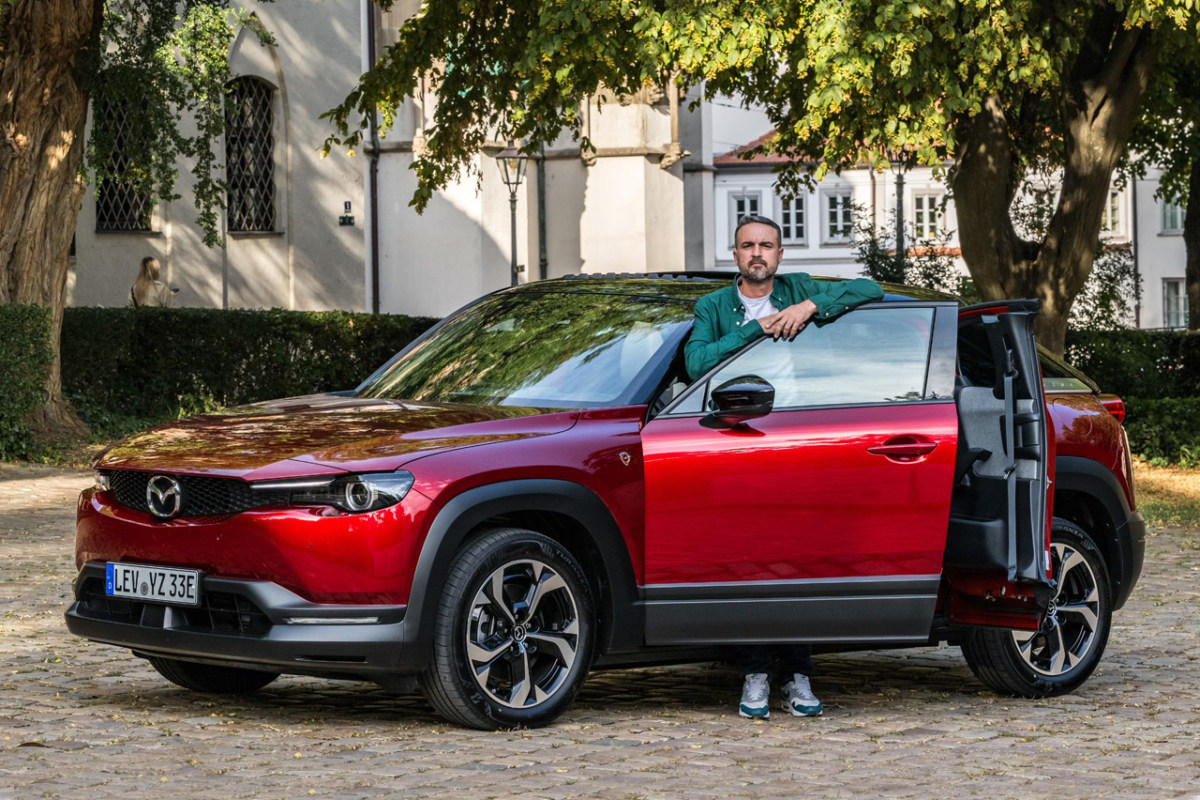 PRUEBA en VÍDEO del Mazda MX-30 e-Skyactiv R-EV, lo mejor de los dos mundos