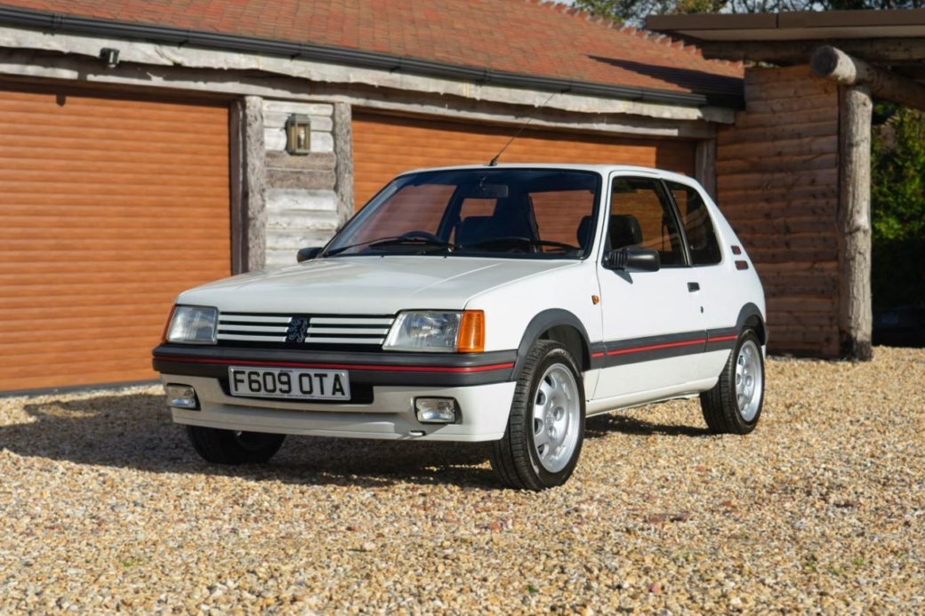 A subasta este Peugeot 205 GTi de 1988 con solo 40.000 kilómetros