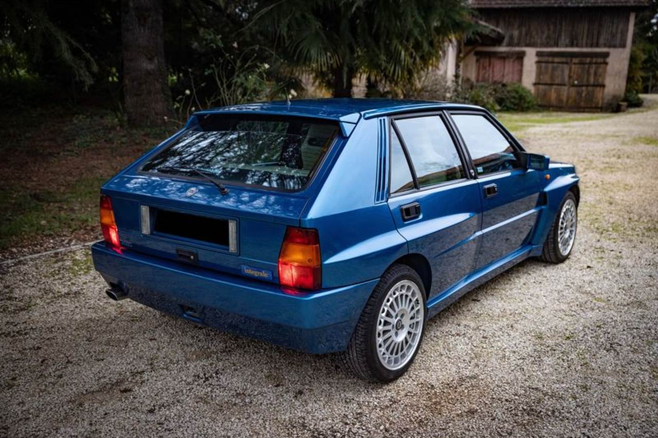 Sale a subasta un Lancia Delta Evo 2 Blu Lagos - Periodismo del Motor