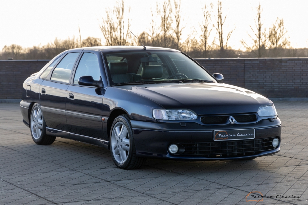 A la venta este raro Renault Safrane BiTurbo Baccara de 1996 ...
