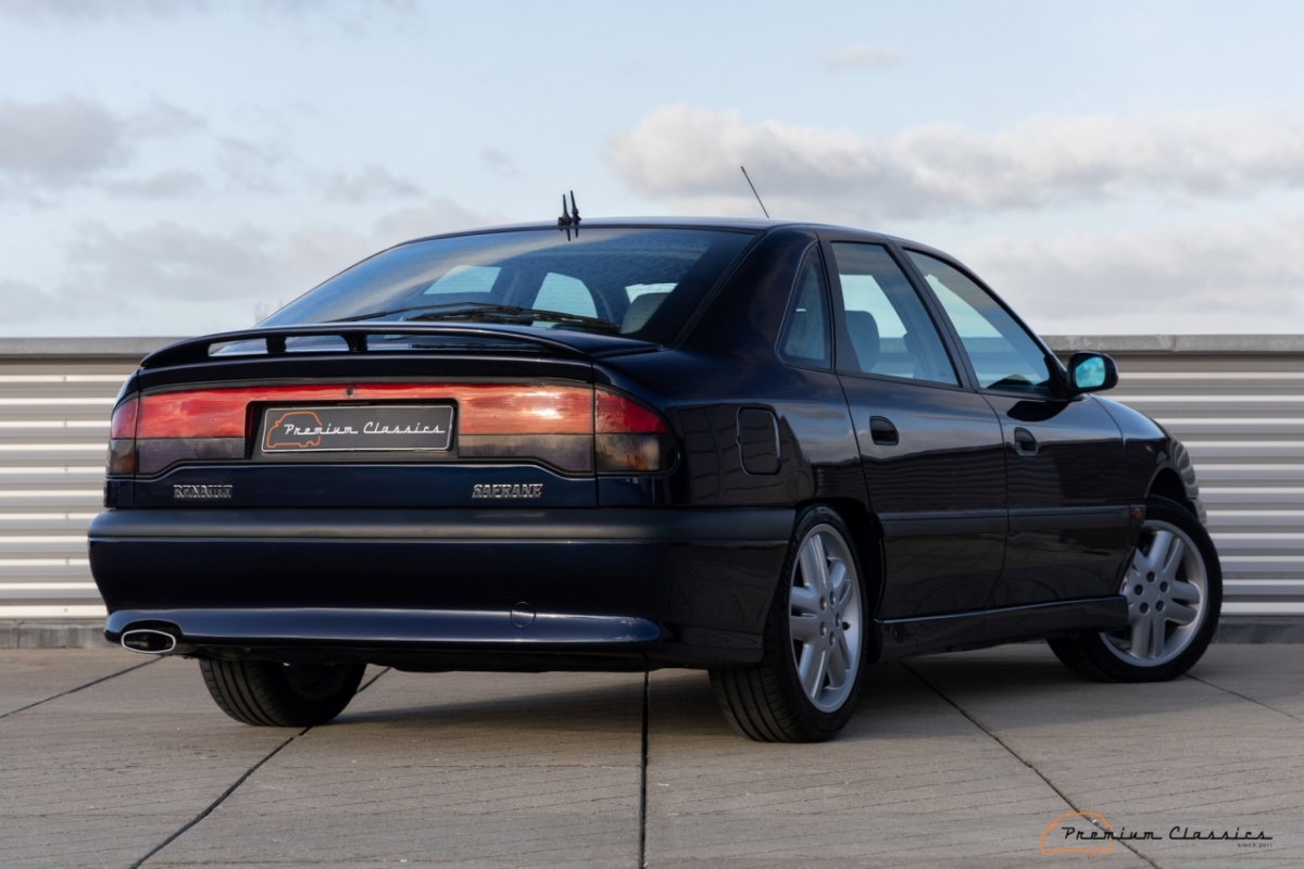 A la venta este raro Renault Safrane BiTurbo Baccara de 1996 ...
