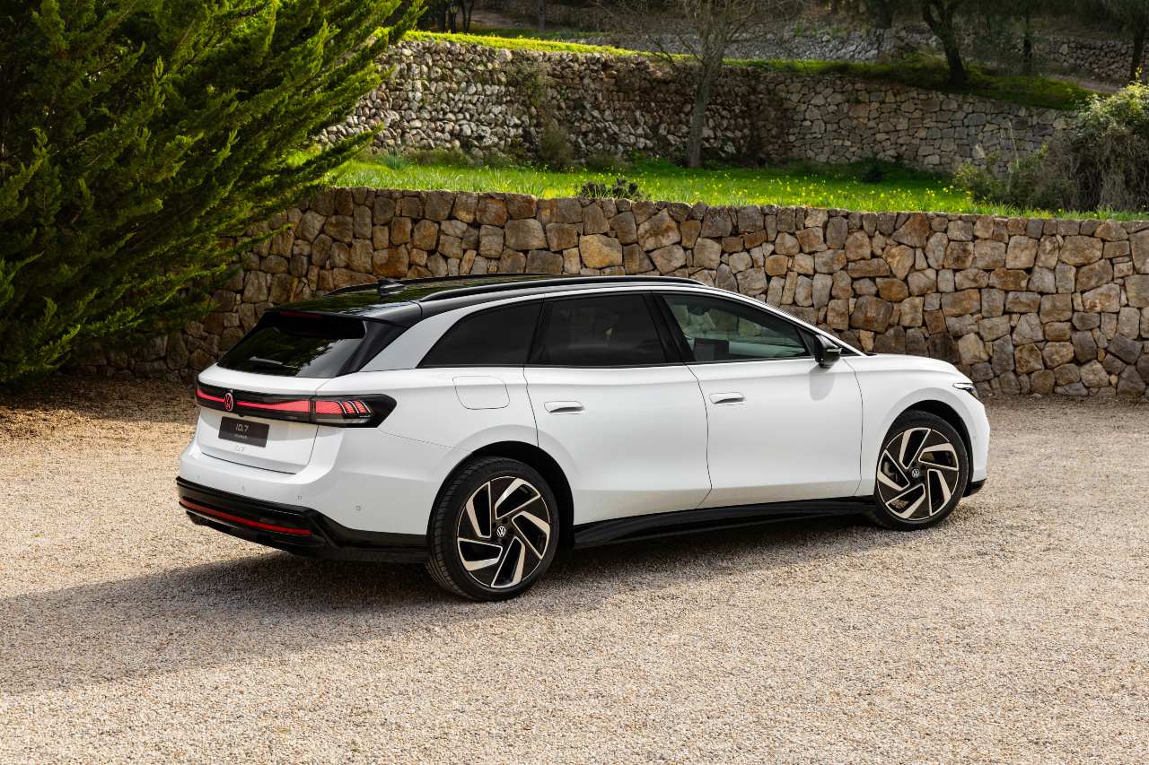 Volkswagen ID.7 Tourer: ahora en formato ranchera - Periodismo del Motor