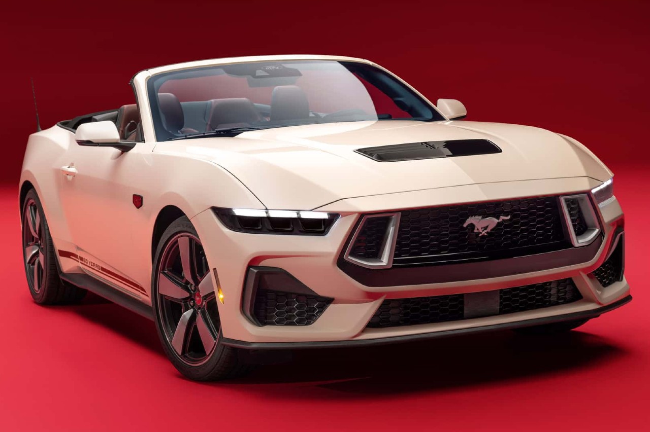 Ford Mustang 60th Anniversary Package, toque retro para celebrar los 60 ...