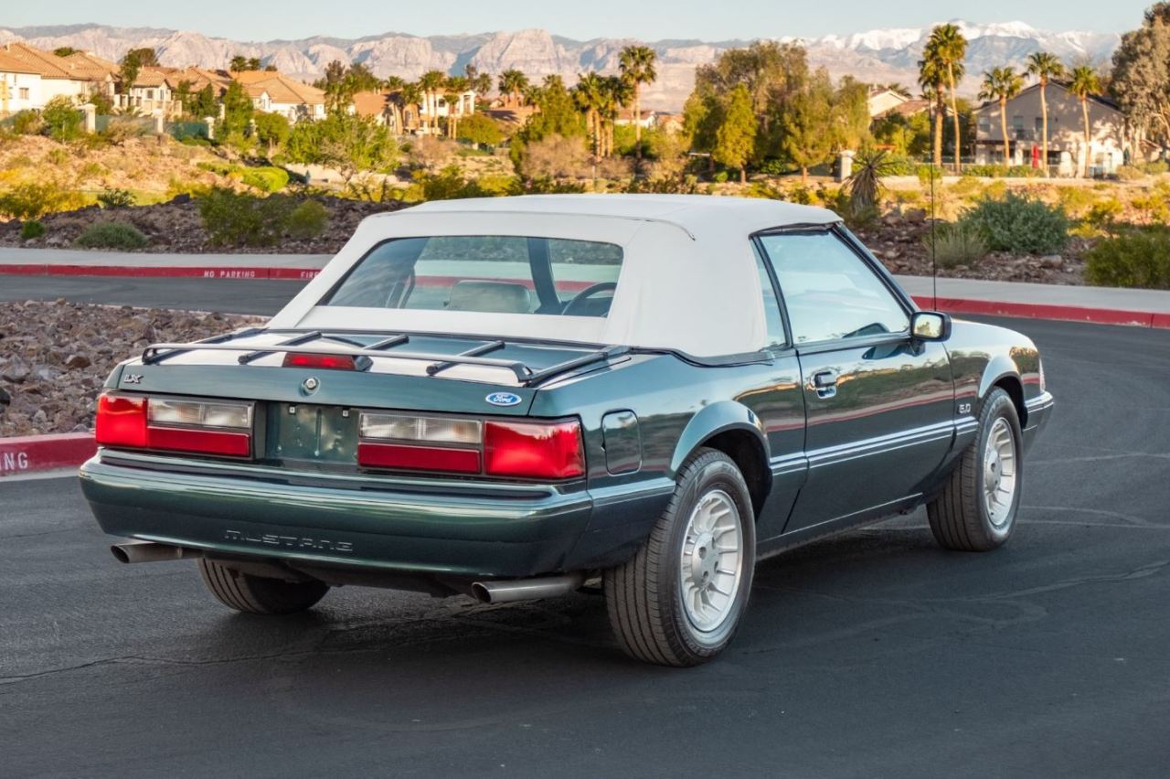 Ford Mustang Fox Body 7Up Edition (1990), la edición especial con ...