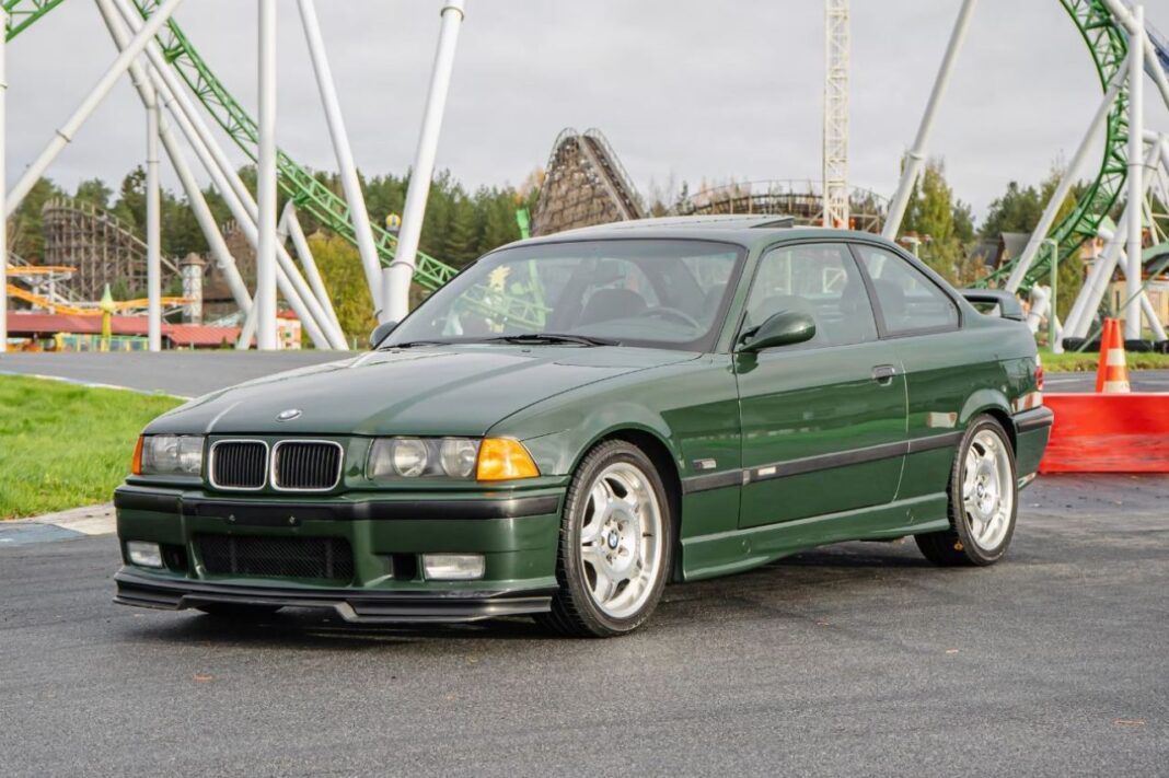 A subasta un BMW M3 GT, lo más de lo más de la generación E36 ...