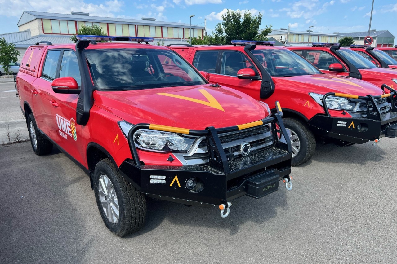 Estos son los 60 nuevos coches que ha recibido la UME, la unidad de ...