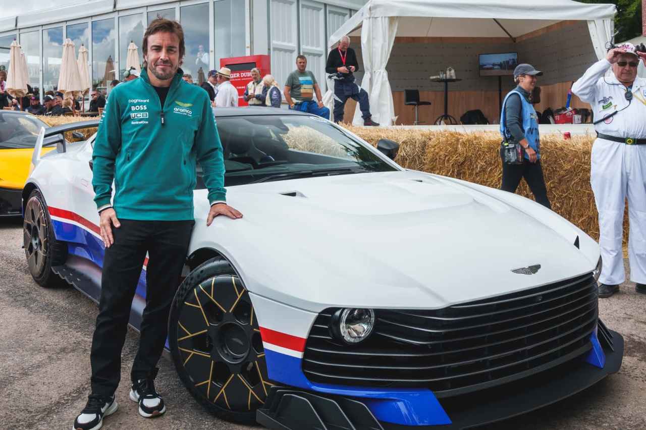 Aston Martin Valiant, los secretos del nuevo coche que ha comprado y ...