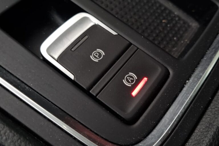 El botón del coche que probablemente desconozcas y que te ayudará a ...