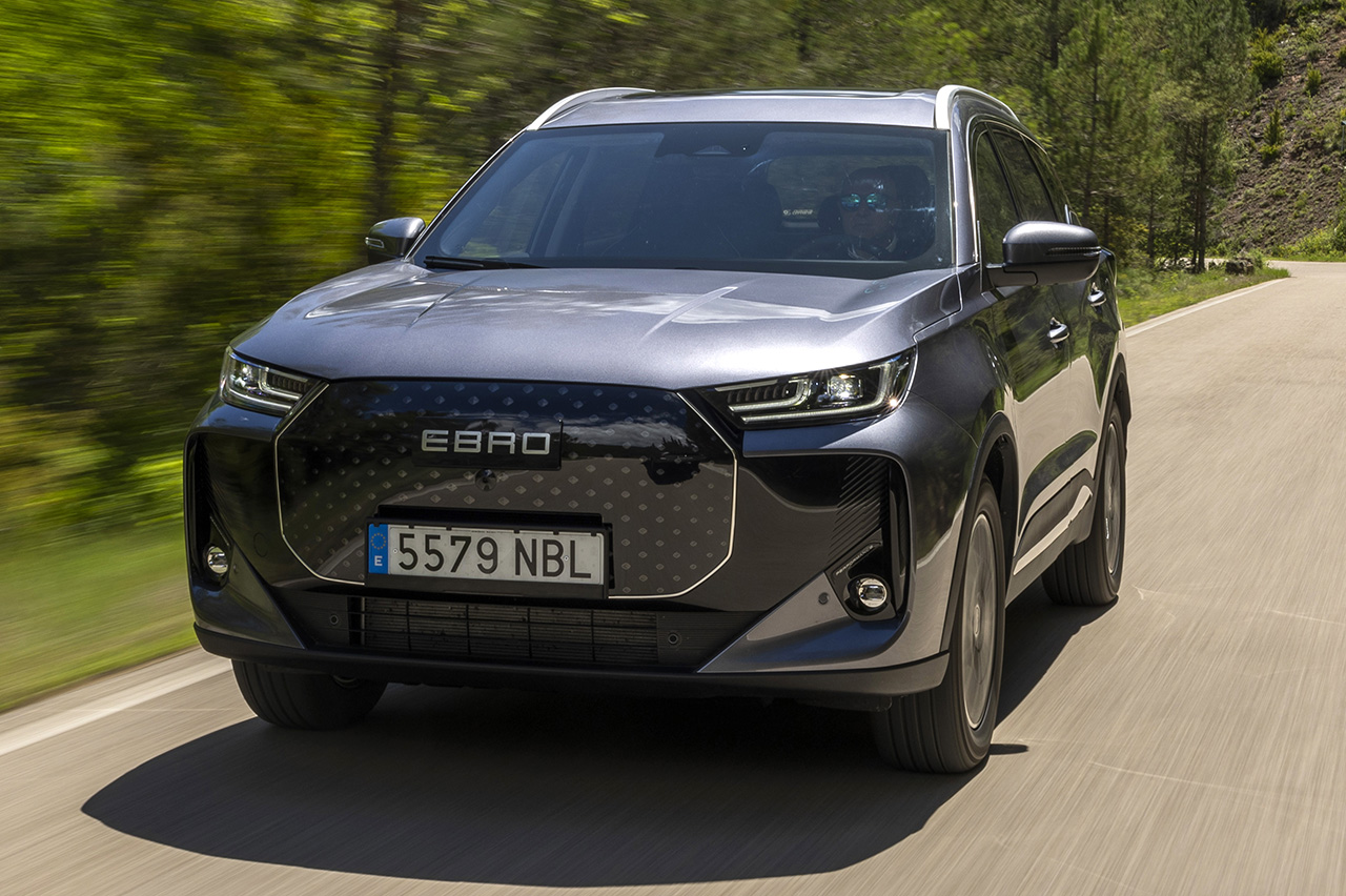 PRUEBA del EBRO S700 PHEV Luxury: la opción más lógica
