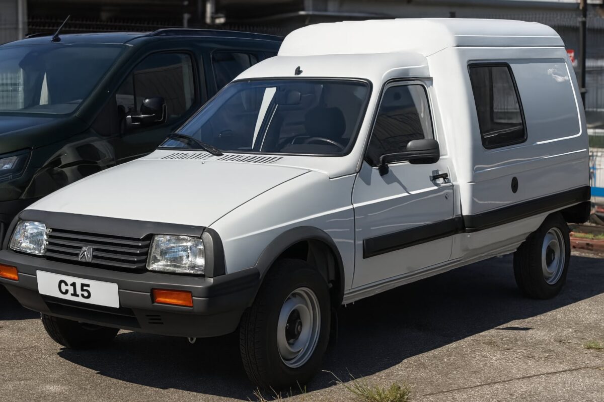 Así suena la penúltima Citroën C15 fabricada, es de 2005 y tiene 67 ...