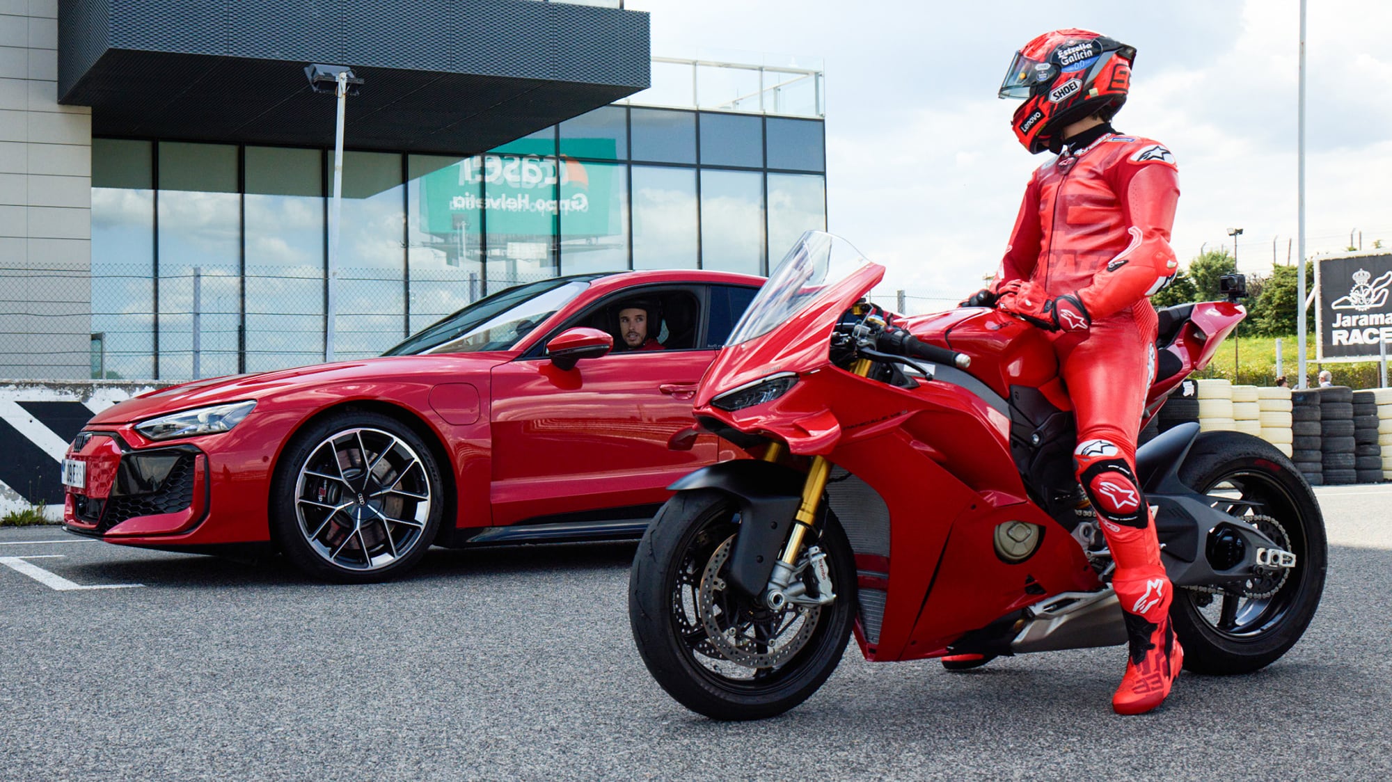 Marc Márquez contra Álex Márquez en el Jarama en un duelo entre Ducati ...