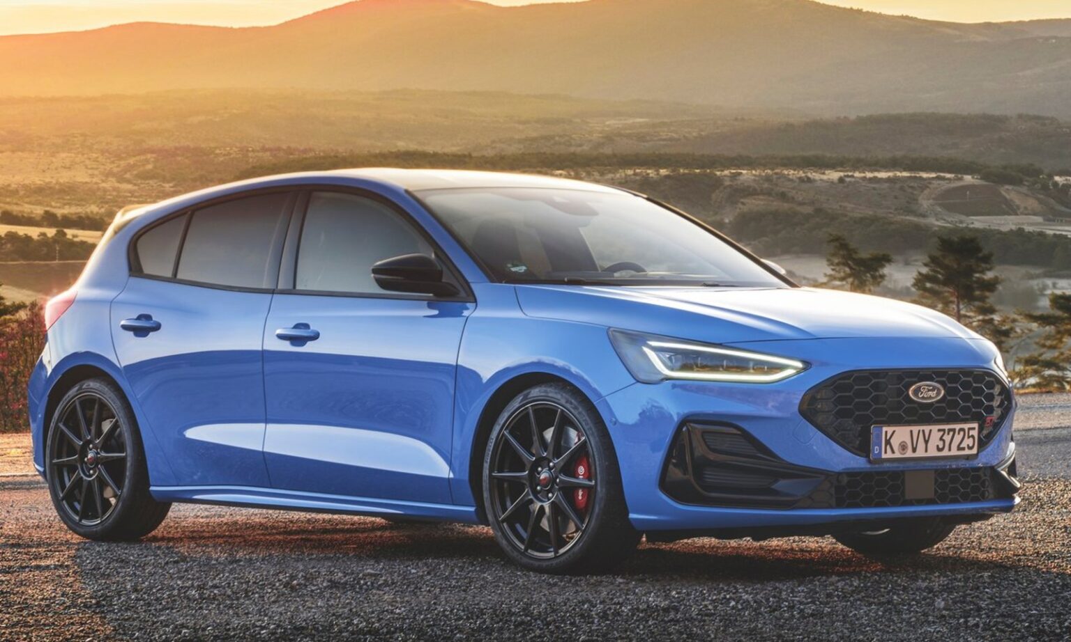 El fin de una era. Sale de la planta de producción el último Ford Focus ...