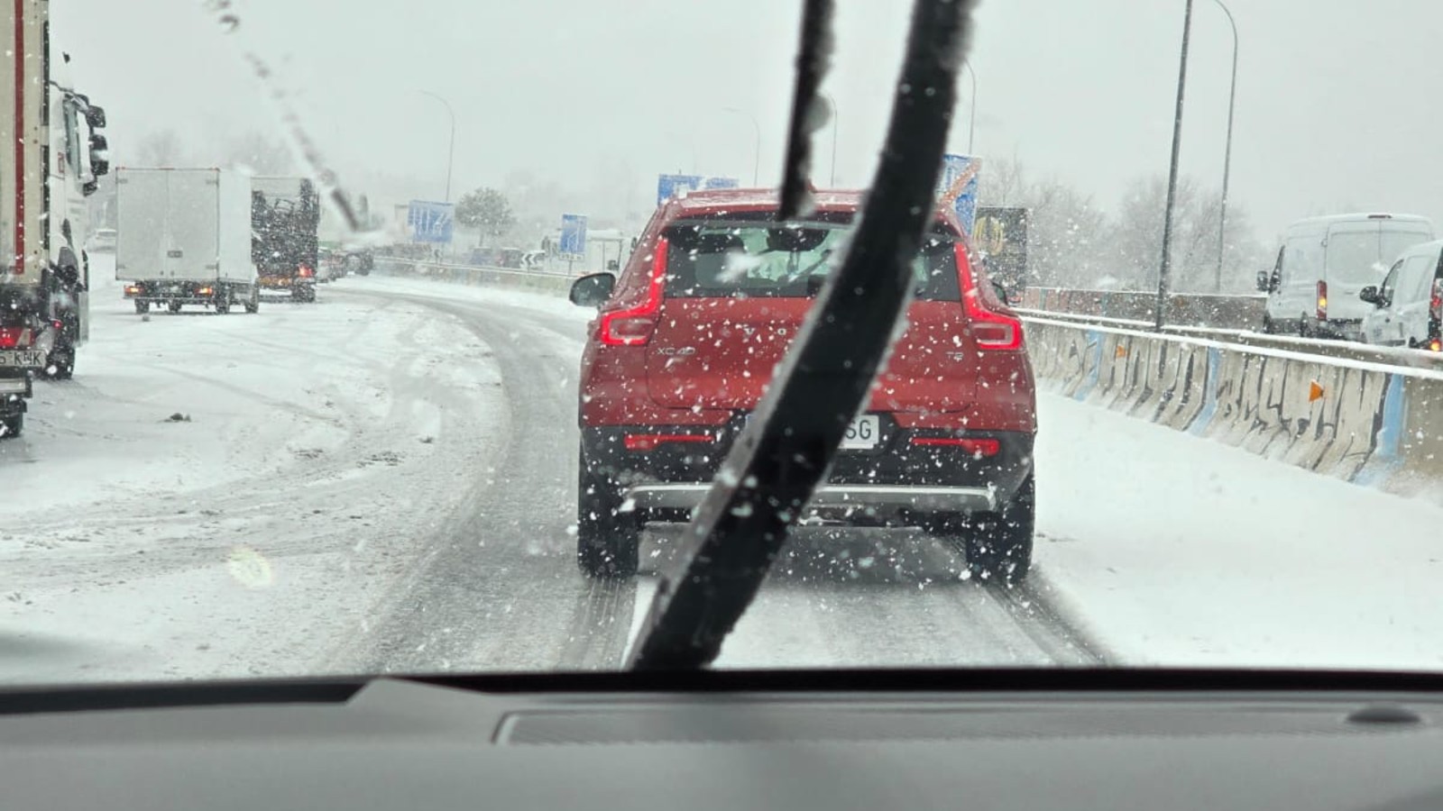 Qué NO debes hacer al conducir con nieve o hielo - Página 4 de 6 ...